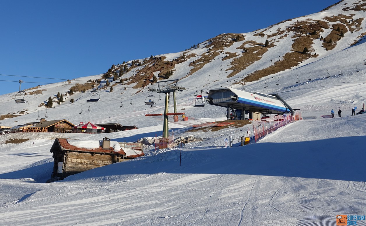Seggiovia Latemar: impianto quadriposto di Pampeago in Val di Fiemme